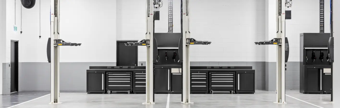 Vehicle Hoist Installation Services | HDR Workshop Solutions